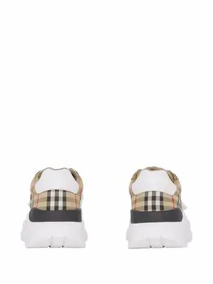Burberry Regis Low-top Sneakers - Neutrals