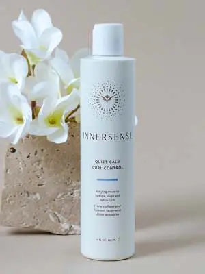 INNERSENSE ORGANIC BEAUTY Quiet Calm Curl Control