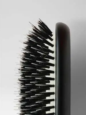 CROWN AFFAIR The Brush No. 001 - Black