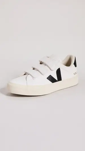VEJA Recife Logo Sneakers - Extra White/black