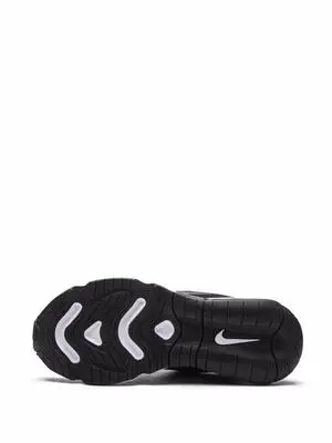 Nike Max 200 Sneakers