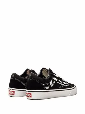 VANS Old Skool Embroidered Logo Sneakers - Black