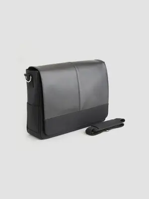 ROYCE NEW YORK Laptop Messenger Bag - Black
