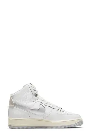 Nike Air Force 1 High Sculpt Sneaker