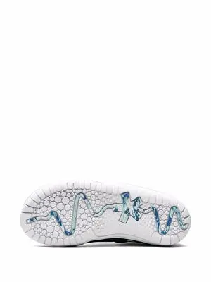 Nike Zoom Pulse Sneakers