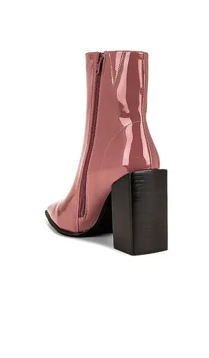 Jeffrey Campbell La Siren Bootie In Mauve