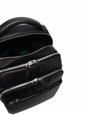 PIQUADRO Leather Zipped Backpack - Black