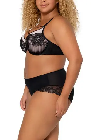 CURVY COUTURE Tulip Strappy Lace Push-up Bra