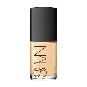 NARS Sheer Glow Foundation Vanuatu M3.5 Salzburg L3.5