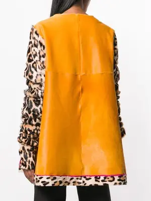 LISKA Animal Printed Sleeves Coat