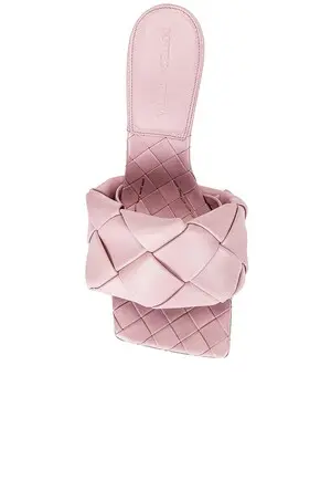 Bottega Veneta The Rubber Lido Sandals - Magnolia