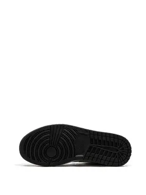 JORDAN 1 Mid Reverse New Love Sneakers