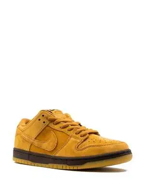 Nike Dunk Low Pro Sneakers - Brown