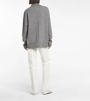 THE ROW Stepny Turtleneck Sweater - Grey