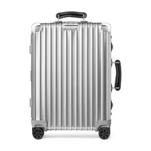 RIMOWA Classic Cabin S Luggage - Silver