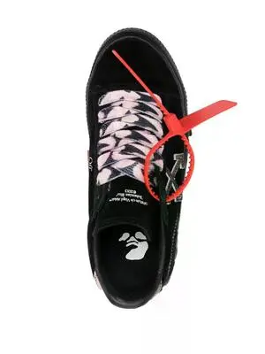 Off-White Vulcanized Low-top Sneakers