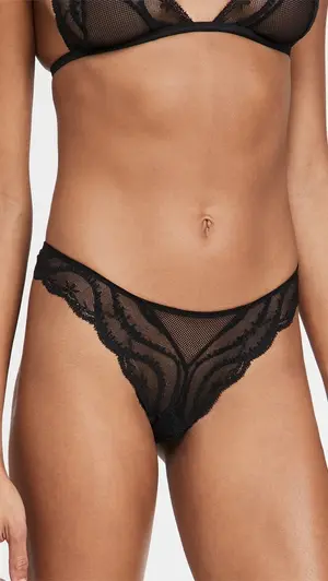 Kiki De Montparnasse Leche Moi Thong