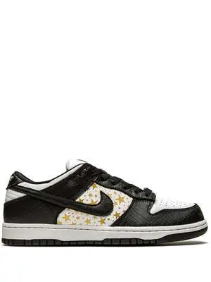 Nike X Supreme Sb Dunk Low Stars Sneakers - Black