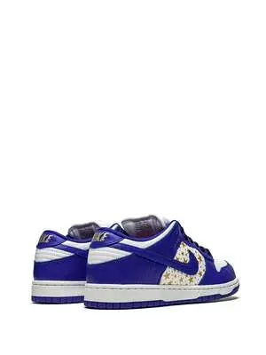 Nike X Supreme Sb Dunk Low Stars Sneakers - Blue