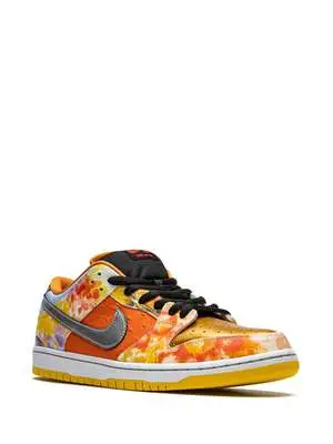 Nike Sb Dunk Low Street Hawker Sneakers - Neutrals