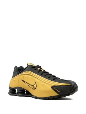 Nike Shox R4 Low-top Sneakers