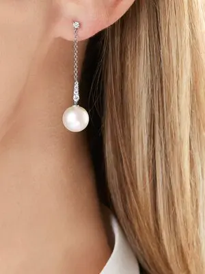 Yoko London 18kt White Gold Diamond And Pearl Drop Earrings