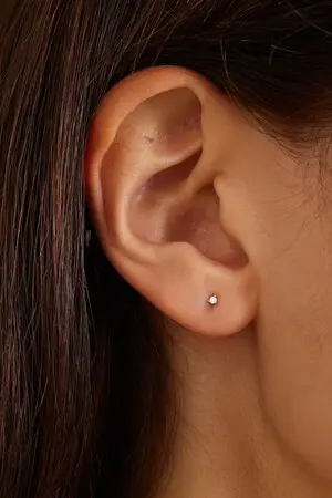 STONE AND STRAND Teeny Diamond Single Earring