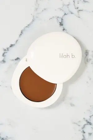 LILAH B. Virtuous Veil Concealer & Eye Primer