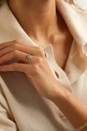 JENNIFER MEYER Extra Small Heart Opal Ring