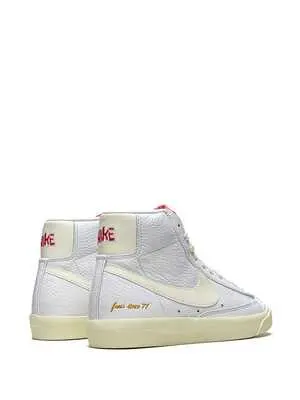 Nike Blazer Mid '77 Vntg Emb Popcorn Sneakers