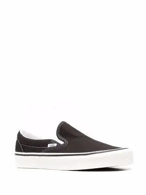 VANS Ua Slip-on Canvas Sneakers - Black