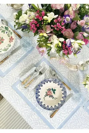 JULIA AMORY Wisteria Tablecloth