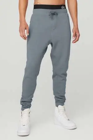 Alo Yoga The Triumph Sweatpant