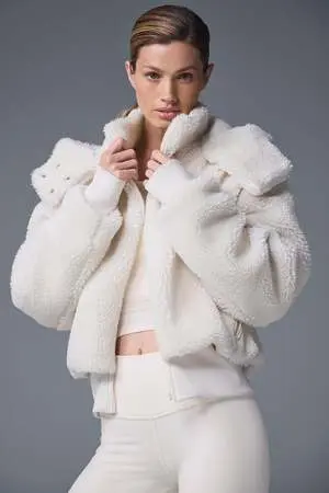 Alo Yoga La Sherpa Jacket In Ivory - 20% Off | Editorialist