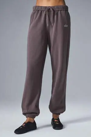 Alo Yoga Accolade Sweatpant Raisinette