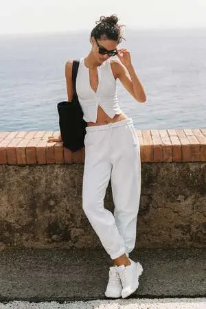 Alo Yoga ALO Accolade Sweatpant White