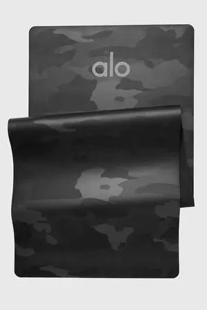 Alo Yoga Camo Warrior Yoga Mat - Black Camouflage | Editorialist