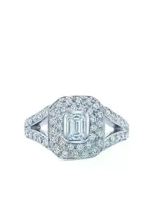 Kwiat 18kt White Gold Diamond Rox Square Ring