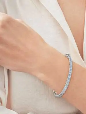 Kwiat 18kt White Gold Diamond Moonlight Three-row Medium Bangle - Silver
