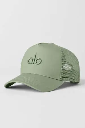 Alo Yoga District Trucker Cap - Dune Grass