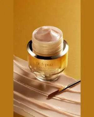 CLE DE PEAU BEAUTE Volumizing Cream Supreme - One-color