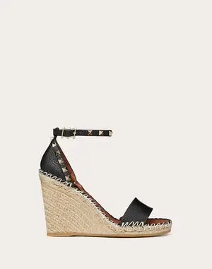 Valentino Garavani Valentino Garavani Double Rockstud Wedge Sandals Black/light Cuir