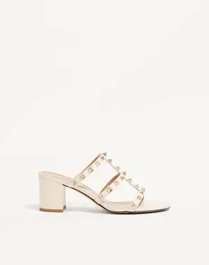 Valentino Garavani Rockstud Calfskin Leather Slide Sandal - Light Ivory