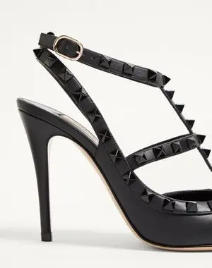 Valentino Garavani Rockstud Ankle Strap Pumps - Black