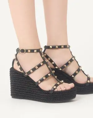Valentino Garavani Rockstud Wedge Sandal - Black