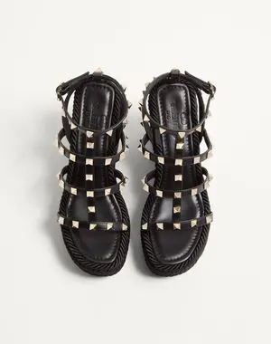 Valentino Garavani Rockstud Wedge Sandal - Black