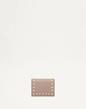 Valentino Garavani Small Rockstud Grainy Calfskin Wallet Poudre