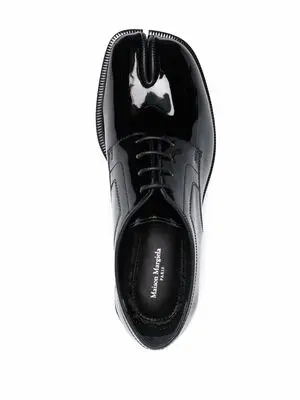 MAISON MARGIELA Tabi Patent Leather Derby Shoes - Black