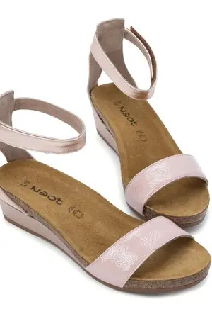 Naot Pixie Sandal - Rose Patent/ Pale Blush/ Rose
