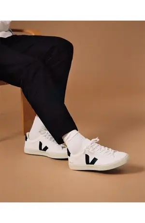 VEJA Campo Sneaker - Extra White/black
